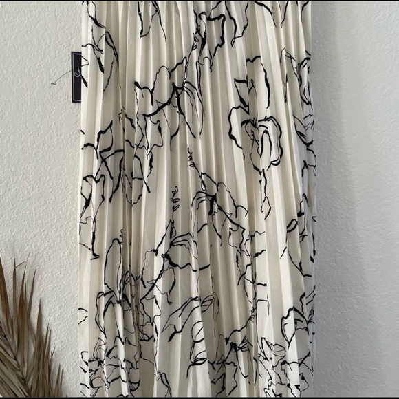 Sweet Rain | Skirts | Black And White Floral Midi Skirt | Poshmark